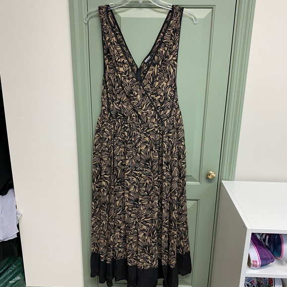 Dkny | Dresses | Dkny Silk Pattern Dress With Silk Shell Womens Size 2 ...